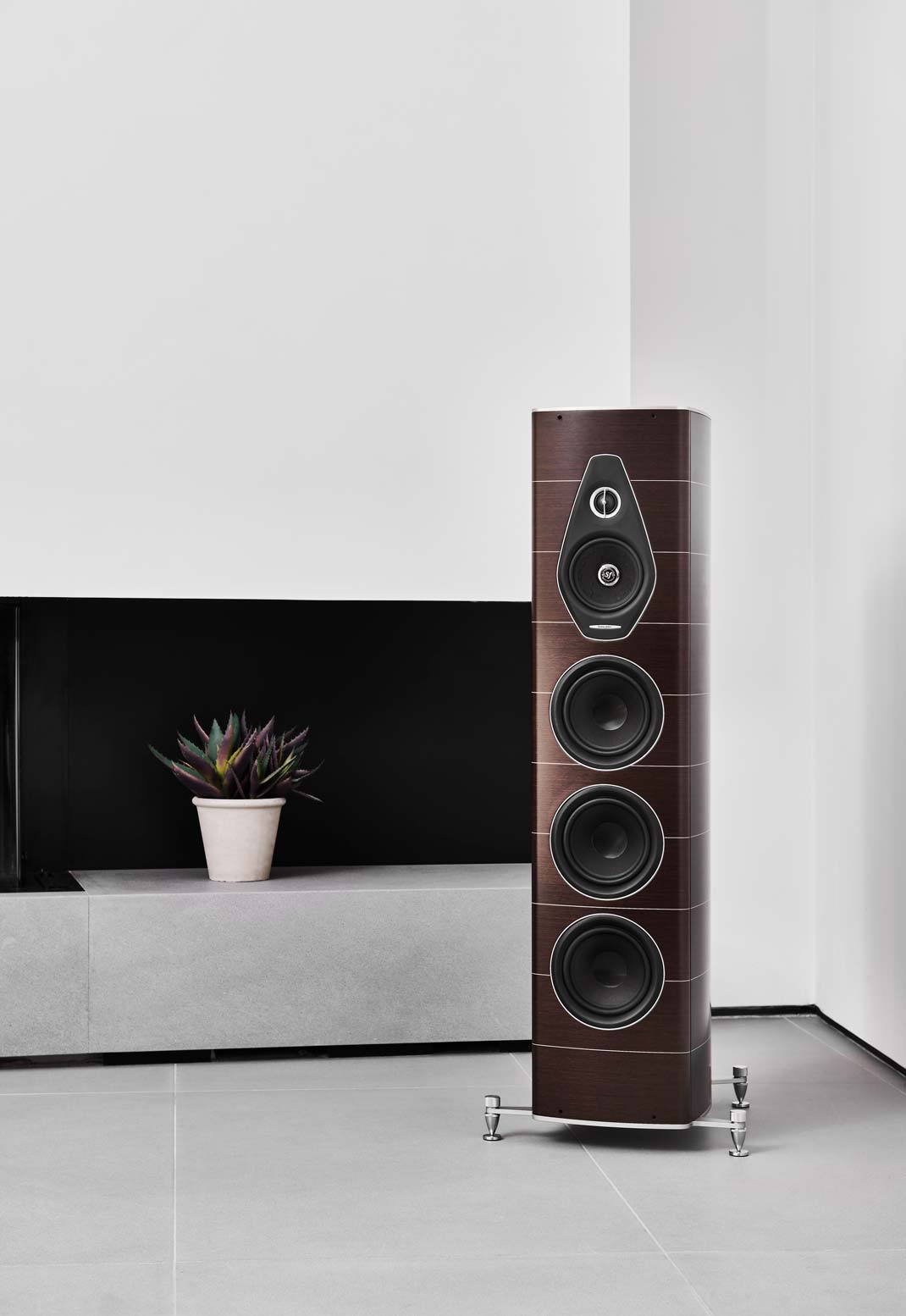 Expert guide to positioning high-end speakers
